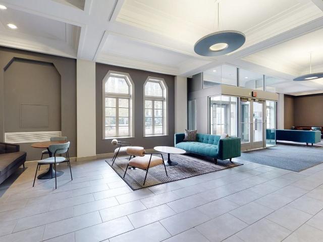 Clyde Manor 2 Bedroom Apartment for Rent at 350 E Armour Blvd, Kansas City, MO 64111 Broadway Gillham