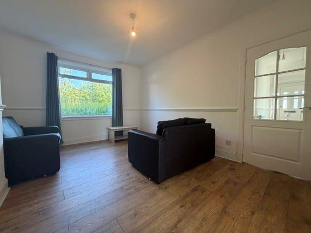Clyde Place, South Lanarkshire, Cambuslang, G72 7QU