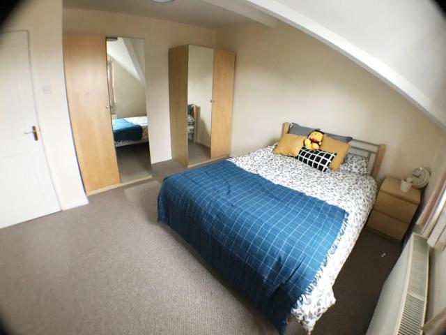Clyde Road, Manchester M20 2 bed flat to rent £1,340 pcm £309 pw