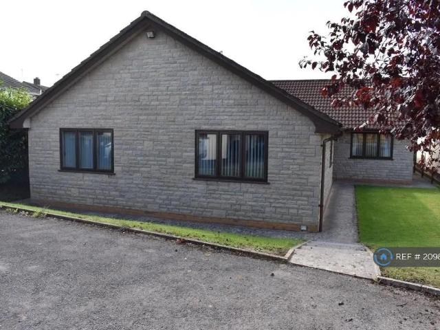 Clyde Road, Frampton Cotterell. 4 bed bungalow to rent £2,300 pcm £531 pw