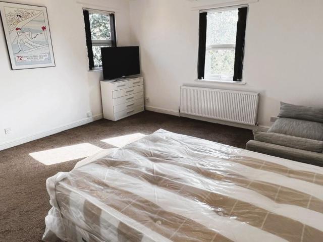 Clyde Road, West Didsbury M20, Studio to rent, £925 pcm | PrimeLocation