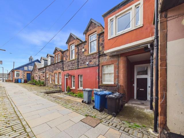 Clydesdale Close, Biggar ML12, 2 bed flat to rent, £770 pcm | PrimeLocation