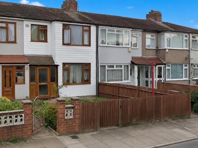 Clydesdale, Enfield EN3, 3 bed terraced house to rent, £2,650 pcm | PrimeLocation