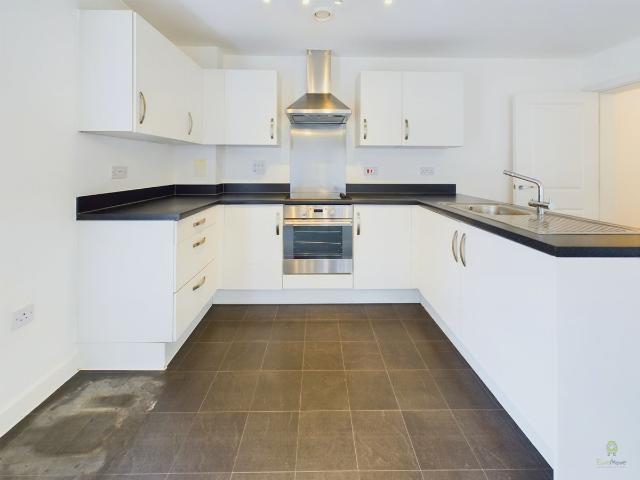 Clydesdale Way, Belvedere DA17, 2 bed flat to rent, £1,700 pcm | PrimeLocation