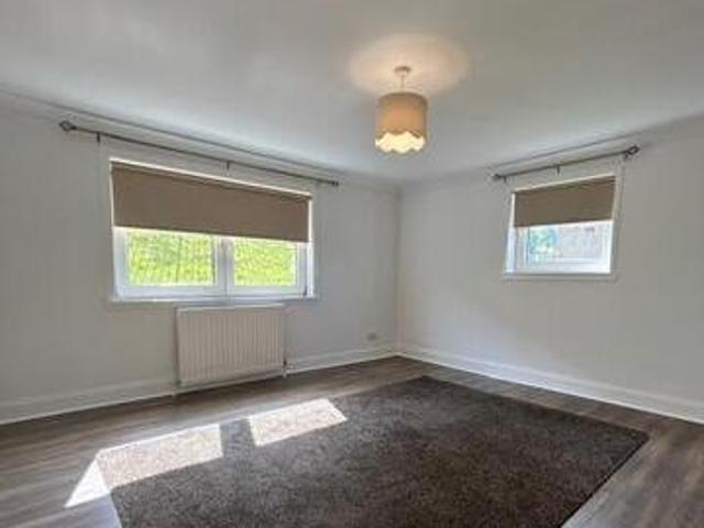 Clynder Road, Greenock, 2 Bedroom Flat
