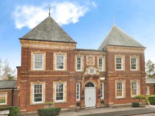 Clyst Heath, Exeter EX2, 3 bed maisonette to rent, £1,600 pcm | PrimeLocation
