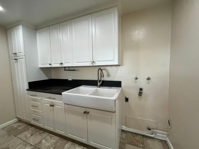 cmr3004 2 Bedroom Apartment for Rent at 3004 Royal Palm Dr, Costa Mesa, CA 92626 Mesa Verde