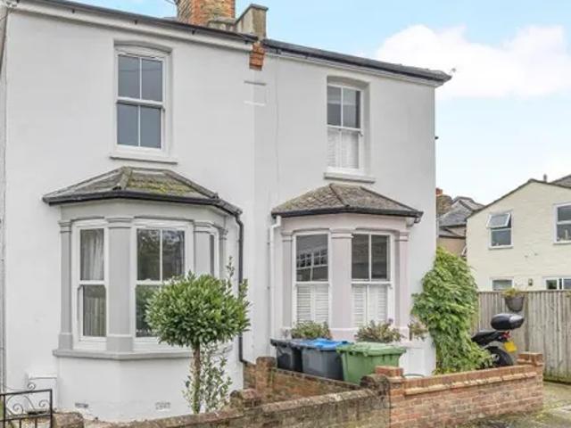 CS Healthcare, 1 Horace Road, London, KT1 2SL, United Kingdom | 3 bed duplex for rent #138510901 | Rentberry