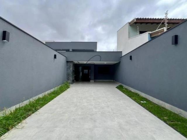 Cssa térrea com quintal amplo e acabamento alto padrão no bairro Jardim Jacyra Americana
