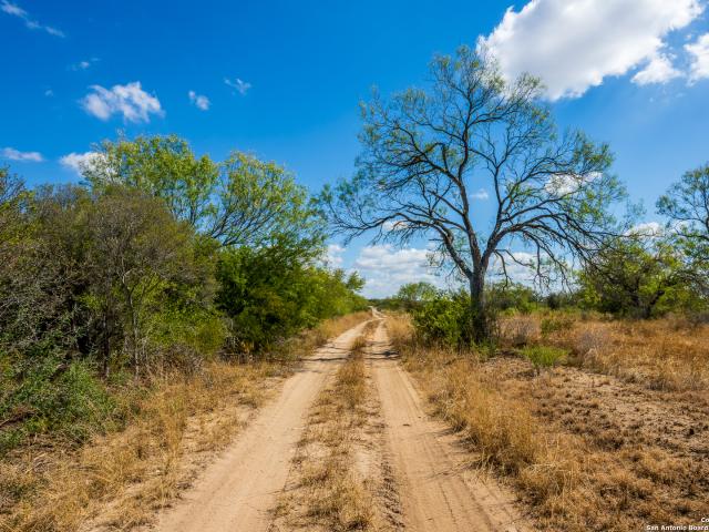Cr 652, Devine, TX 78016 | MLS #1922 | Compass