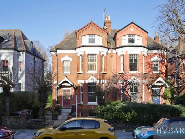 Crouch End, London N6 2 bed flat to rent £2,400 pcm £554 pw