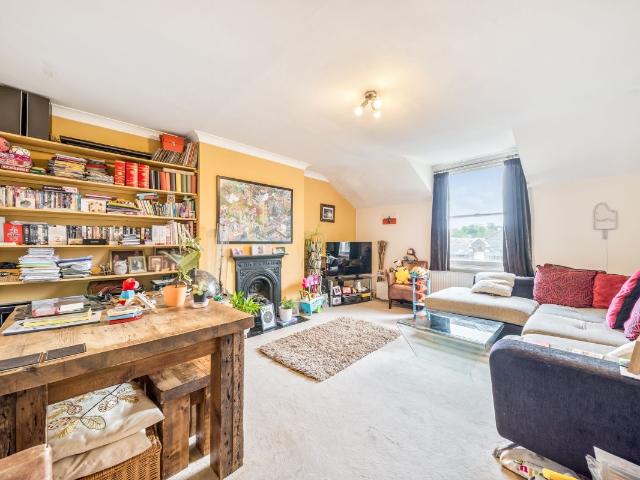 Crouch Hall Road, London N8, 2 bed flat to rent, £2,350 pcm | PrimeLocation