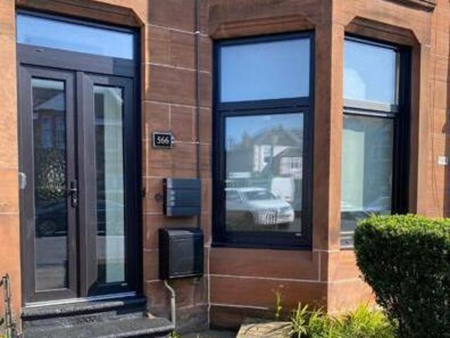 Crow Road, Glasgow, 2 Bedroom Flat