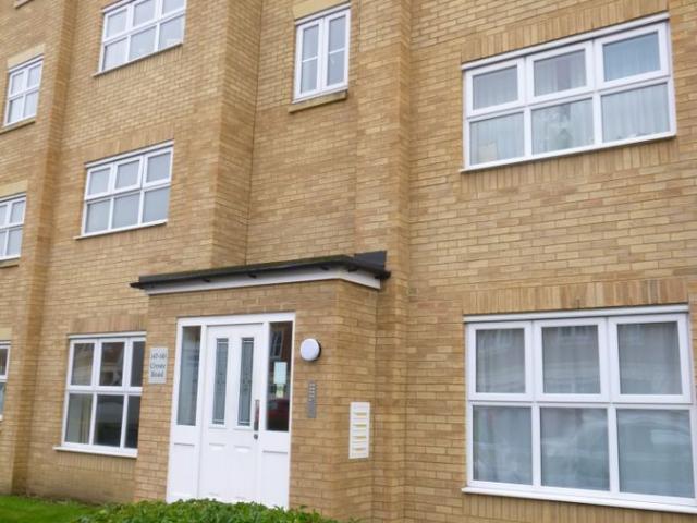 Crowe Road, Bedford MK40, 2 bed flat to rent, £1,100 pcm | PrimeLocation