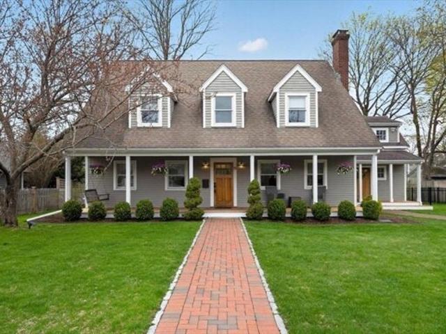 Crowes Ln, Hingham, Home For Sale