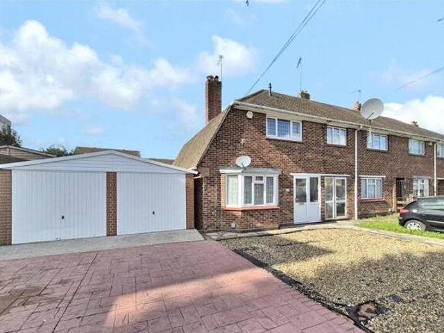 Crowhurst Way, Orpington, 2 Bedroom End