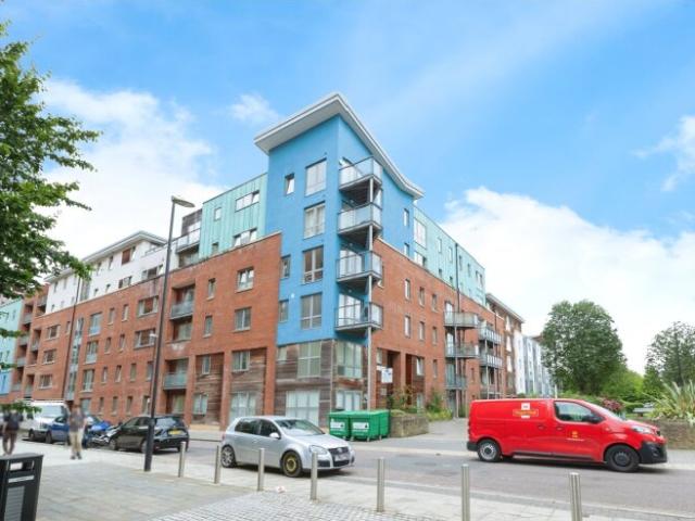 Crown & Anchor House, Bristol, BS2 2 bed apartment to rent £1,550 pcm £358 pw