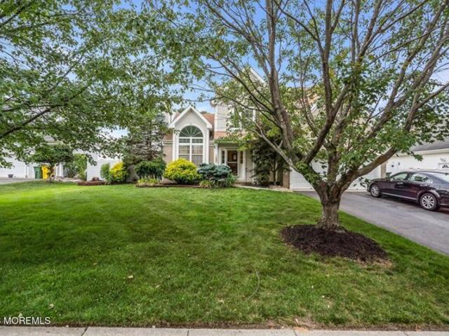 Crown Cir, Lakewood, Home For Sale