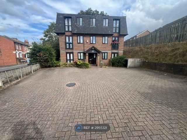 Crown Crest Court, Sevenoaks TN14, 1 bed flat to rent, £1,050 pcm | PrimeLocation