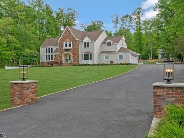 Crown Dr, Warren Twp, Home For Sale