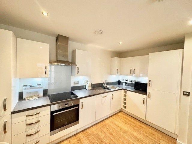 Crown Drive, Romford RM7, 1 bed flat to rent, £1,450 pcm | PrimeLocation