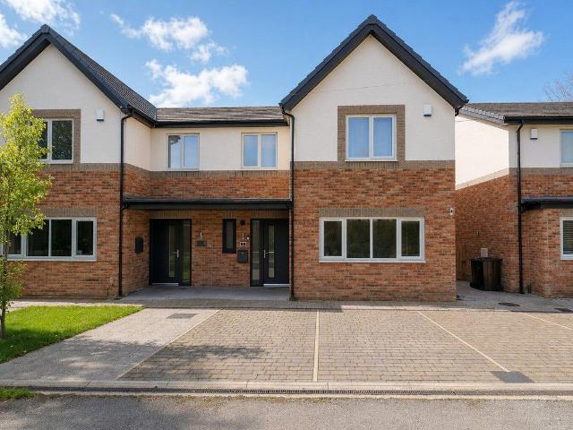 Crown Gardens, Wakefield WF2, 4 bed semi detached house to rent, £1,700 pcm | PrimeLocation