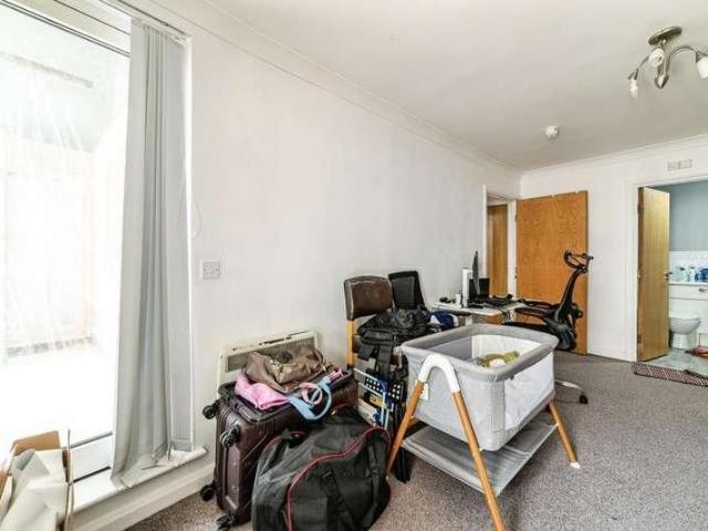 Crown Heights, Alencon Link, RG21