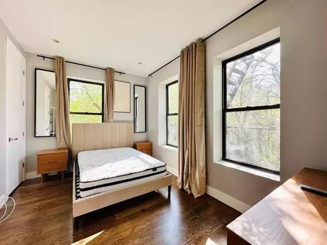 Crown Heights Room, Laundry, AC, Rooftop #526