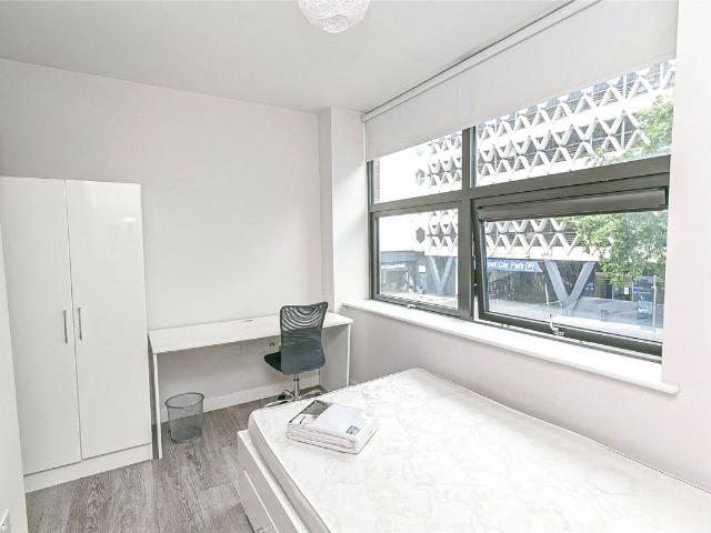 Crown House, 37 41 Prince Street, City Centre, Bristol BS1, Room to rent, £750 pcm | PrimeLocation