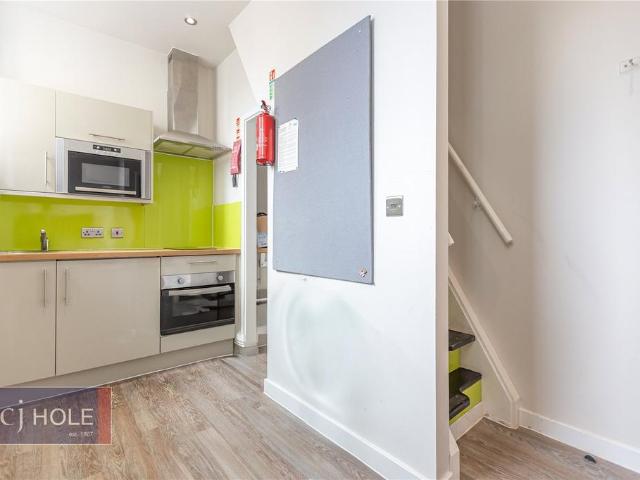 Crown House, City Centre BS1 1 bed apartment to rent £1,025 pcm £237 pw