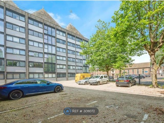 Crown House, Great Yarmouth NR30, 2 bed flat to rent, £950 pcm | PrimeLocation