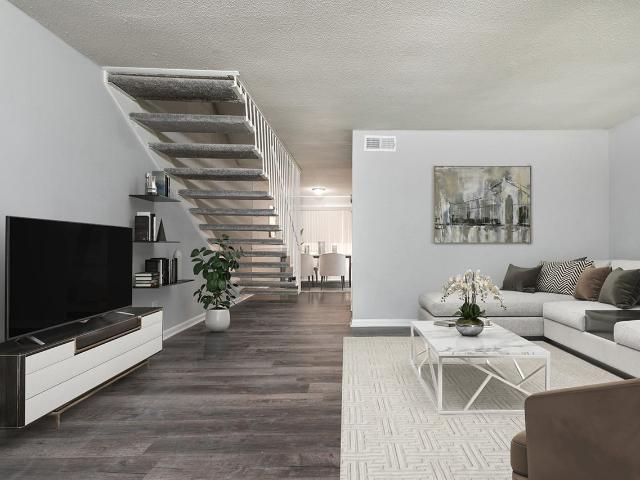 Crown Point Townnhomes 2 Bedroom Apartment for Rent at 7422 Pebblestone Drive, Charlotte, NC 28212 East Forest