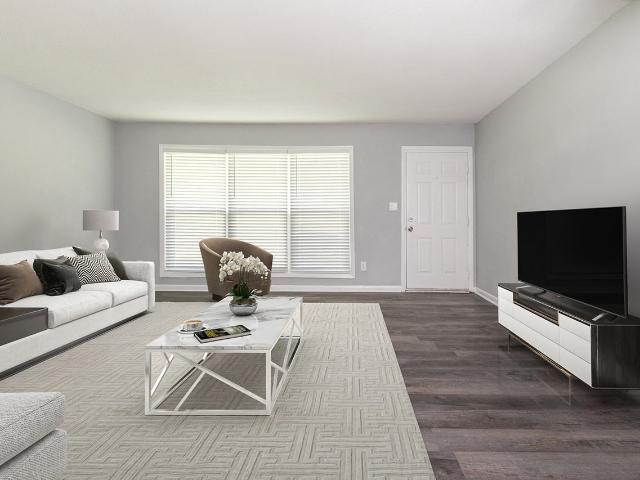 Crown Point Townnhomes 2 Bedroom Apartment for Rent at 7422 Pebblestone Drive, Charlotte, NC 28212 East Forest