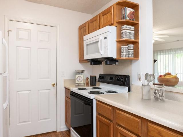 Crown Point at Kingsport Drive Luxury 2 Bedroom Apartment for Rent at 100 Kingsport Drive Northeast, Concord, NC 28025