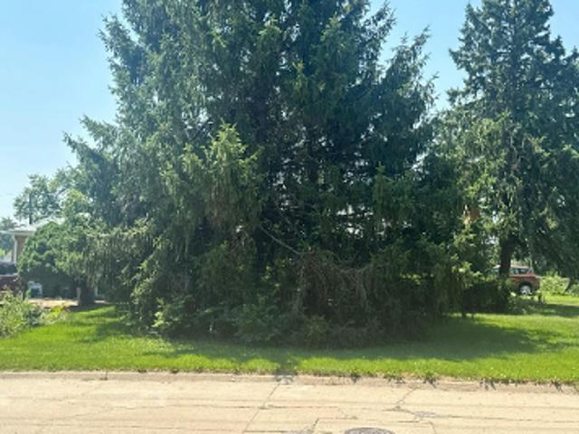 Crown Point Ave