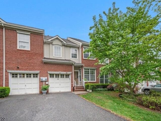 Crown Point Rd, Parsippany Troy Hills Township, Condo For Sale