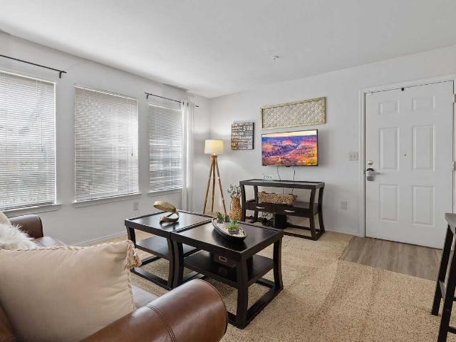 Crown Pointe Apartments 1 Bedroom Apartment for Rent at 12600 N Macarthur Blvd, Oklahoma City, OK 73142 Val Verde
