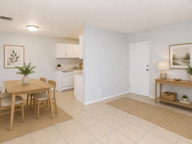 Crown Pointe Apartments 2 Bedroom Apartment for Rent at 4102 Oak Knoll Ct, Tampa, FL 33610 Northeast Tampa