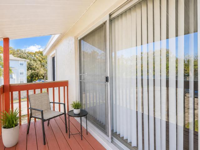 Crown Pointe Apartments 3 Bedroom Apartment for Rent at 4102 Oak Knoll Ct, Tampa, FL 33610 Northeast Tampa