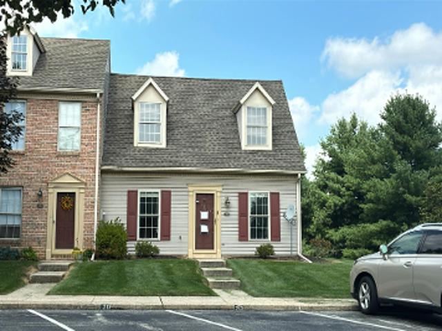 Crown Pointe Dr