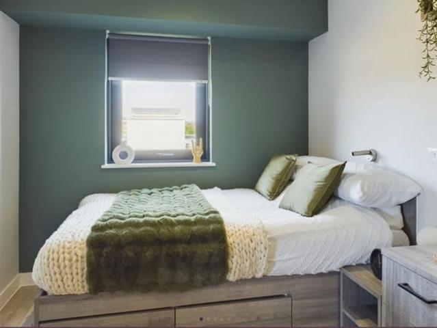 Crown Place Standard Studio