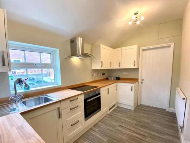 Crown Road, Christchurch, 2 Bedroom Semi detached