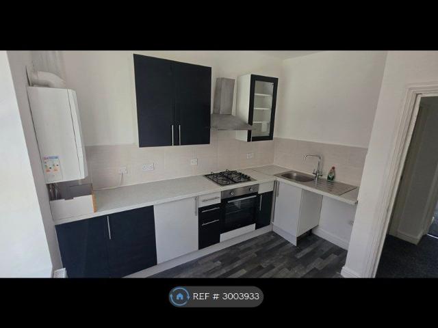 Crown St, Northwich CW9, 2 bed flat to rent, £850 pcm | PrimeLocation