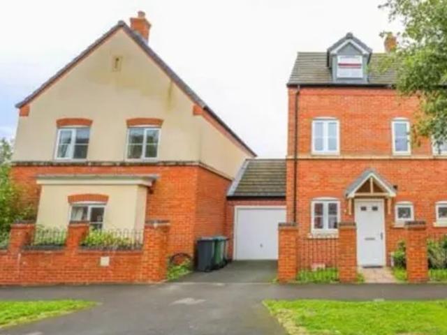 Crown Street, Cape Hill, B66 4TA, United Kingdom | 1 bed duplex for rent #166862940 | Rentberry