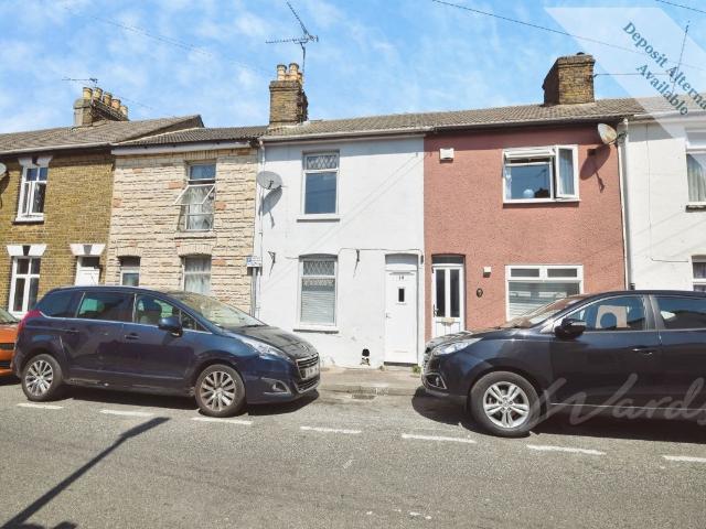 Crown Street, Gillingham ME7, 3 bed terraced house to rent, £1,250 pcm | PrimeLocation