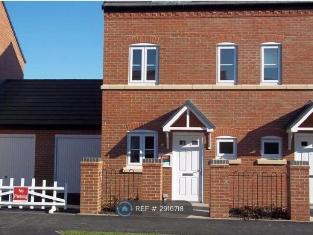 Crown Street, Smethwick B66, 3 bed semi detached house to rent, £1,400 pcm | PrimeLocation