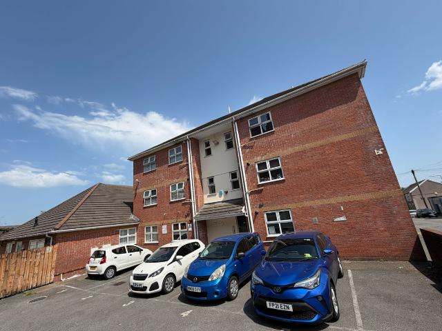Crown Street, Swansea SA6, 1 bed flat to rent, £650 pcm | PrimeLocation