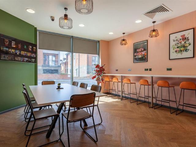 Crown Street, Reading RG1 Studio to rent £1,235 pcm £285 pw
