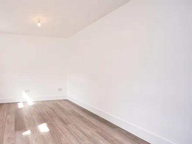 Crownfield Avenue, London, IG2 7PQ, United Kingdom | 1 bed apartment for rent #167076352 | Rentberry