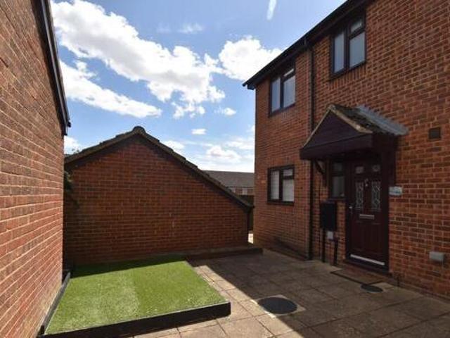 Crownfields, Weavering, 4 Bedroom Semi detached